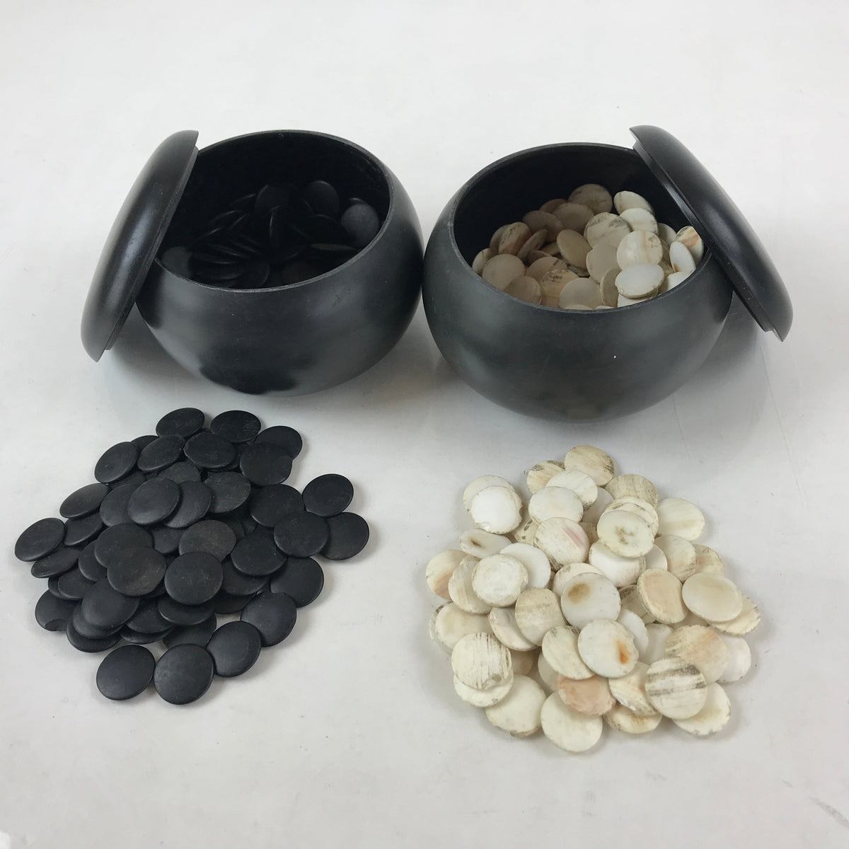 Japanese Go Stone Goishi Game Pieces Vtg Black Plastic Bowls Shell Sto ...